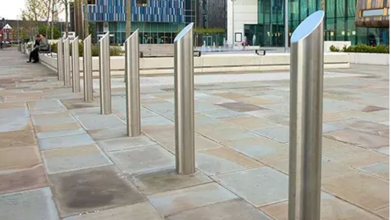 The perfect security solution: stainless steel bollards - Shelter Store ...