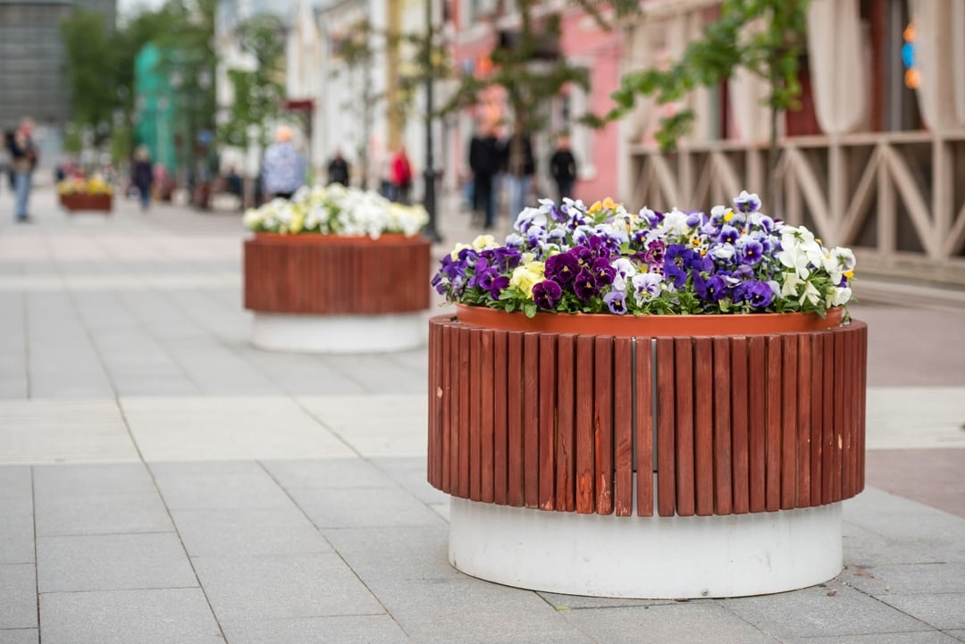 What You Need to Know About Street Planters - Shelter Store Blog